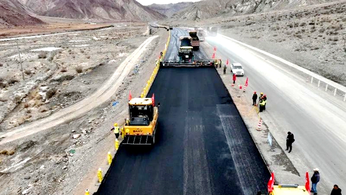 G315线托帕至吐尔尕特口岸公路建设项目有序推进